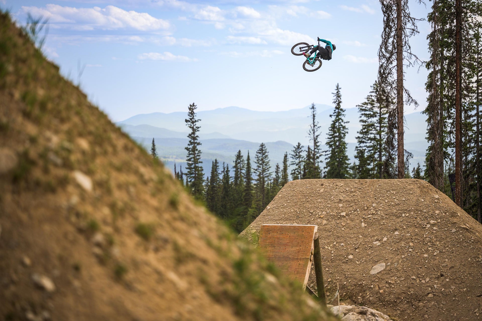 HELFARE | Performance Driven MTB Apparel