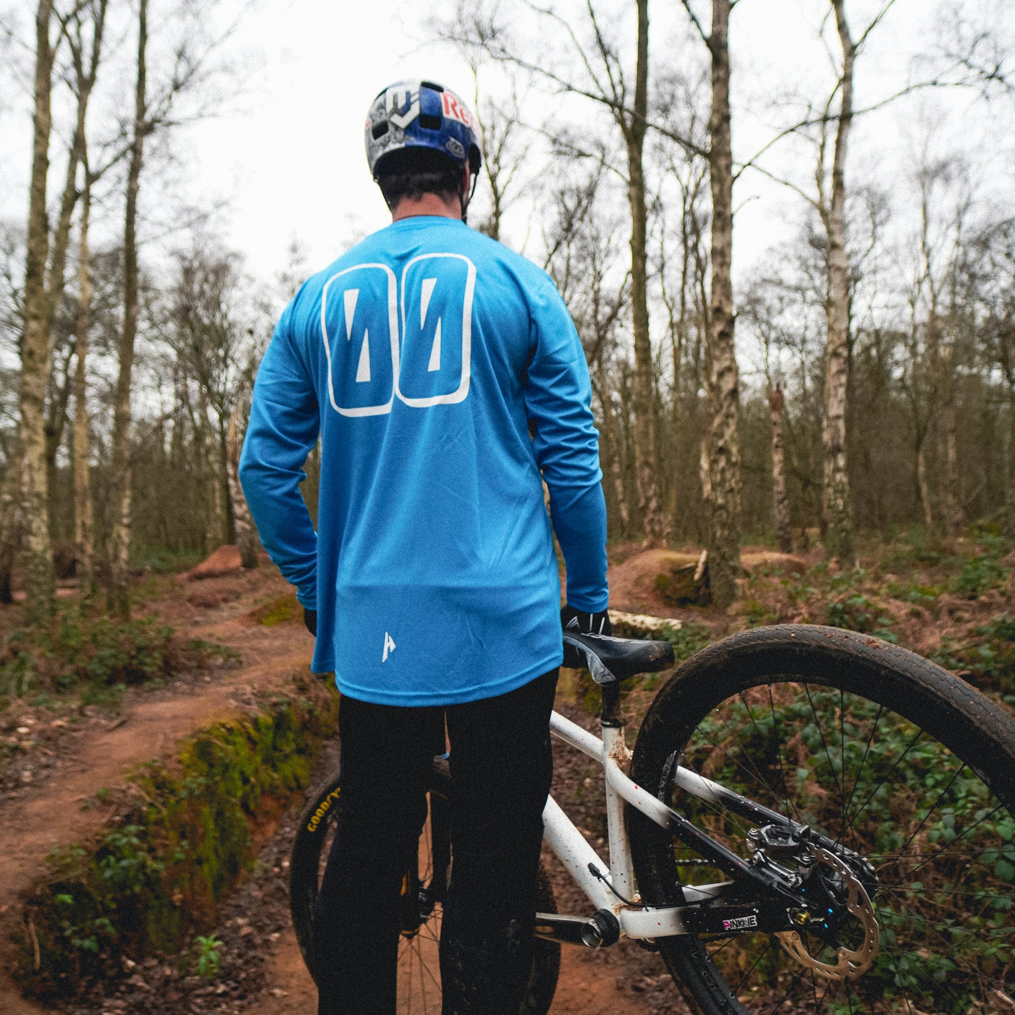 HELFARE | Performance Driven MTB Apparel