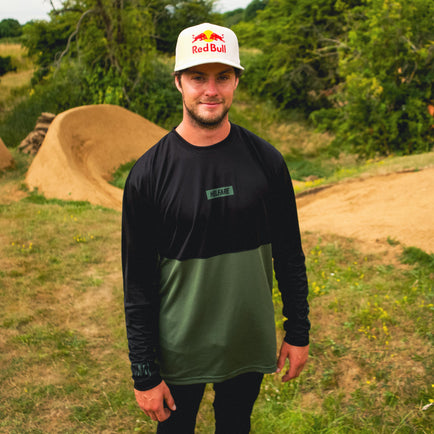 HELFARE | Performance Driven MTB Apparel